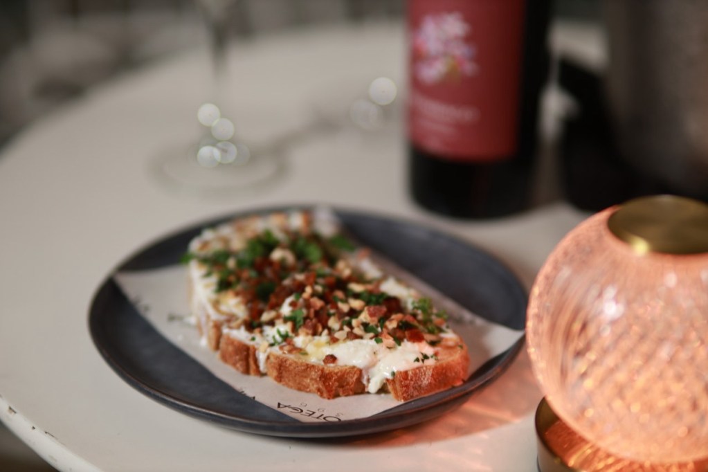 Sicilia en Escalante: Un viaje sensorial con Planeta Rosé y Plumbago ...